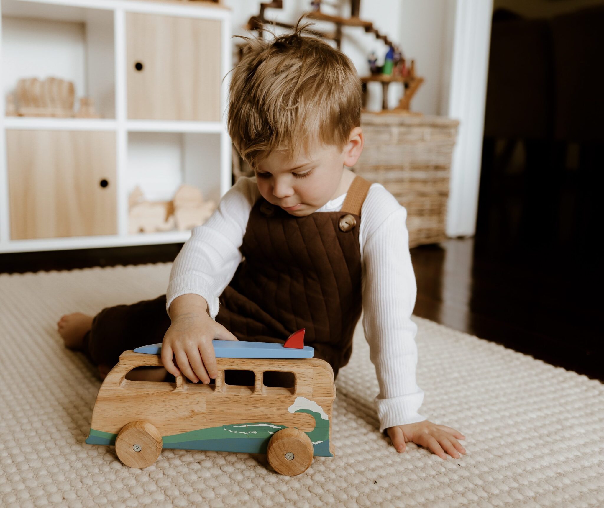 Wooden Surfing Van by QToys